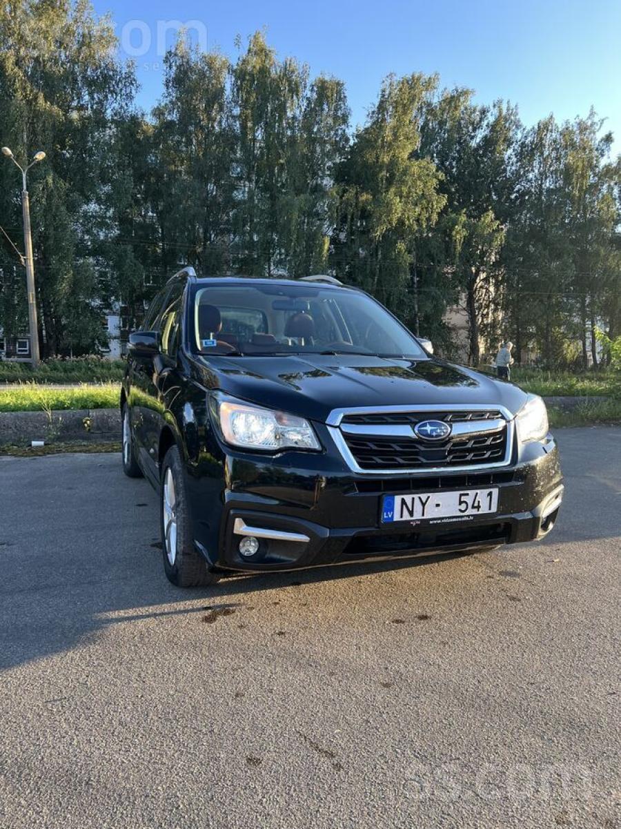 Black Subaru Forester 2016 in Riga, with an engine capacity of 2.00 L and mileage of 199 thousand km for 10100 €, photo 3 on AUTOMOTO.COM.LV