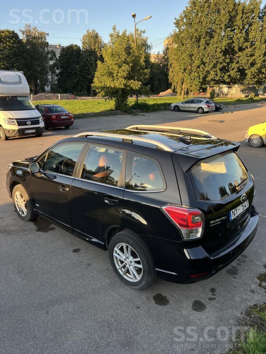 Black Subaru Forester 2016 in Riga, with an engine capacity of 2.00 L and mileage of 199 thousand km for 10100 €, photo 11 on AUTOMOTO.COM.LV