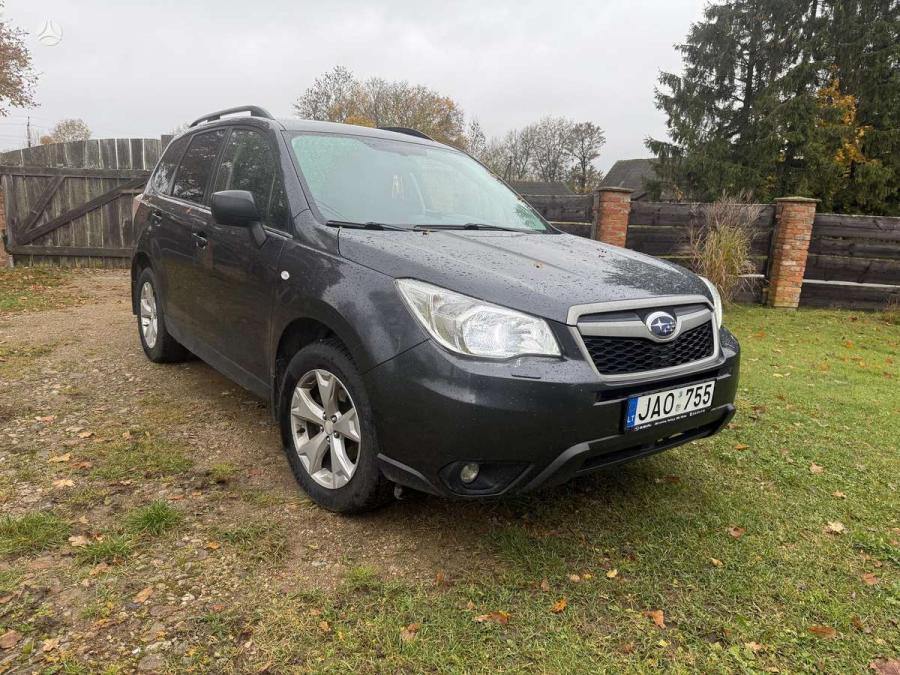 Melns Subaru Forester 2016 Plungė, ar dzinēja tilpumu 2.00 L un nobraukumu 160 tūkst. km par 7300 €, foto 4 vietnē AUTOMOTO.COM.LV