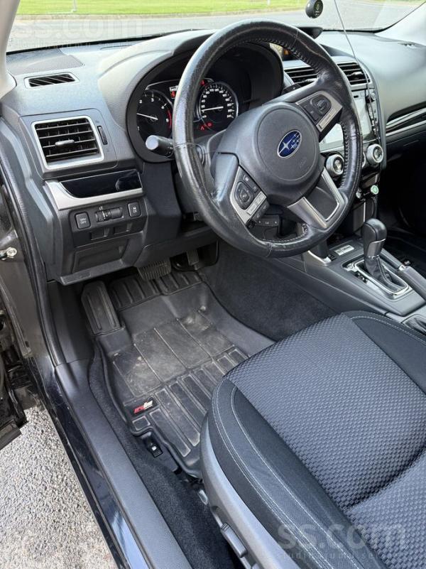 Subaru Forester 2016 in Riga on AUTOMOTO.COM.LV Black Subaru Forester 2016 in Riga, with an engine capacity of 2.00 L and mileage of 213 thousand km for 7700 €, photo 7 on AUTOMOTO.COM.LV
