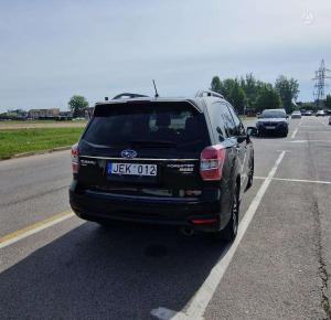 Black Subaru Forester 2016 in Kaunas, with an engine capacity of 2.50 L and mileage of 134 thousand km for 12800 €, photo 4 on AUTOMOTO.COM.LV