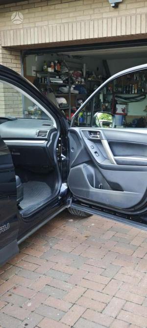Black Subaru Forester 2016 in Kaunas, with an engine capacity of 2.50 L and mileage of 134 thousand km for 12800 €, photo 11 on AUTOMOTO.COM.LV