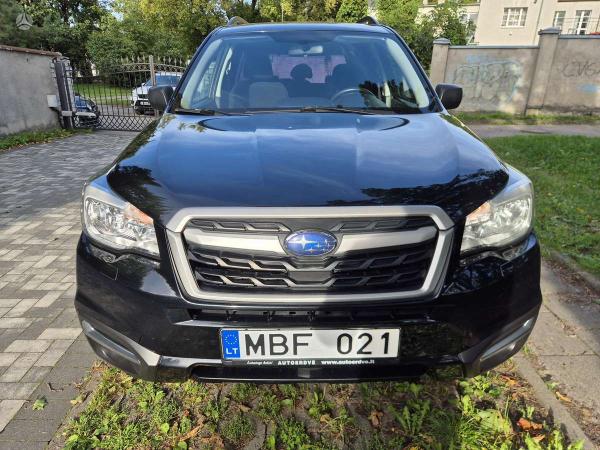 Black Subaru Forester 2016 in Vilnius, with an engine capacity of 2.00 L and mileage of 233 thousand km for 10500 €, photo 1 on AUTOMOTO.COM.LV