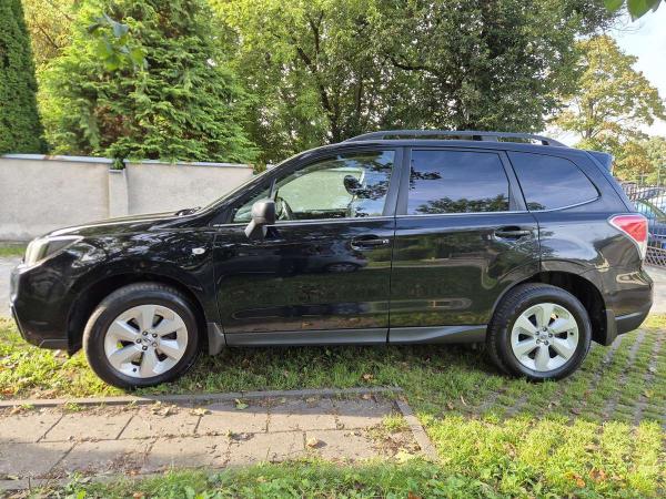 Black Subaru Forester 2016 in Vilnius, with an engine capacity of 2.00 L and mileage of 233 thousand km for 10500 €, photo 10 on AUTOMOTO.COM.LV