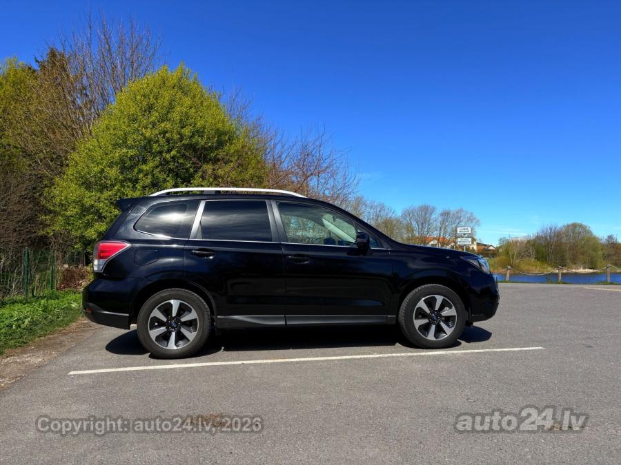 Melns Subaru Forester 2017 Tallina, ar dzinēja tilpumu 2.00 L un nobraukumu 141 tūkst. km par 14900 €, foto 5 vietnē AUTOMOTO.COM.LV