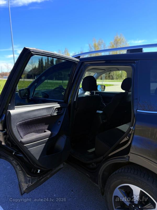 Melns Subaru Forester 2017 Tallina, ar dzinēja tilpumu 2.00 L un nobraukumu 141 tūkst. km par 14900 €, foto 8 vietnē AUTOMOTO.COM.LV