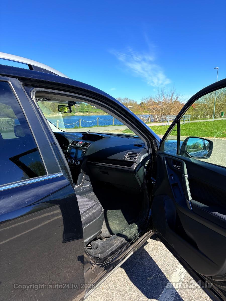 Melns Subaru Forester 2017 Tallina, ar dzinēja tilpumu 2.00 L un nobraukumu 141 tūkst. km par 14900 €, foto 13 vietnē AUTOMOTO.COM.LV