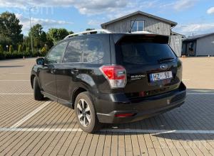 Black Subaru Forester 2017 in Riga, with an engine capacity of 2.00 L and mileage of 108 thousand km for 17900 €, photo 3 on AUTOMOTO.COM.LV