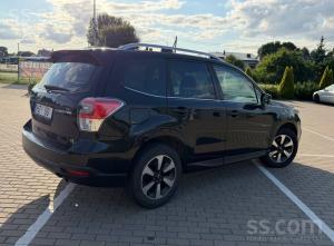 Black Subaru Forester 2017 in Riga, with an engine capacity of 2.00 L and mileage of 108 thousand km for 17900 €, photo 4 on AUTOMOTO.COM.LV