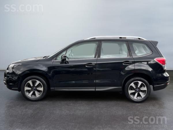 Subaru Forester 2017 Rīga vietnē Melns Subaru Forester 2017 Rīga, ar dzinēja tilpumu 2.00 L un nobraukumu 190 tūkst. km par 11740 €, foto 3 vietnē AUTOMOTO.COM.LV