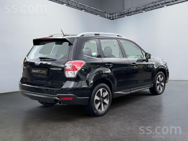 Subaru Forester 2017 Rīga vietnē Melns Subaru Forester 2017 Rīga, ar dzinēja tilpumu 2.00 L un nobraukumu 190 tūkst. km par 11740 €, foto 6 vietnē AUTOMOTO.COM.LV