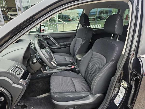 Black Subaru Forester 2018 in Vilnius, with an engine capacity of 2.00 L and mileage of 162 thousand km for 15690 €, photo 5 on AUTOMOTO.COM.LV