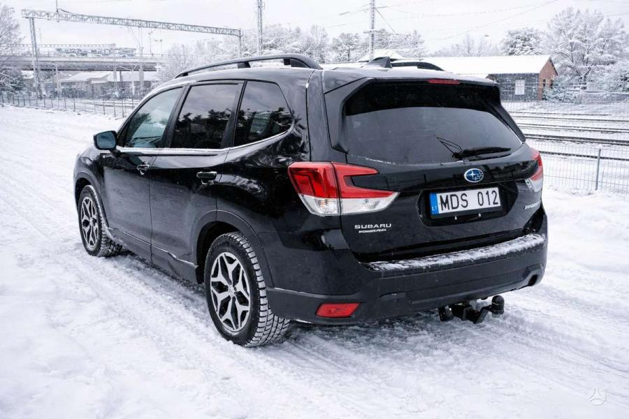 Melns Subaru Forester 2019 Šauļi, ar dzinēja tilpumu 2.50 L un nobraukumu 239 tūkst. km par 12500 €, foto 4 vietnē AUTOMOTO.COM.LV