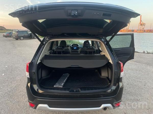 Black Subaru Forester 2020 in Riga, with an engine capacity of 2.00 L and mileage of 110 thousand km for 18100 €, photo 10 on AUTOMOTO.COM.LV