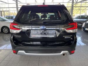 Black Subaru Forester 2021 in Klaipeda, with an engine capacity of 2.00 L and mileage of 193 thousand km for 20956 €, photo 28 on AUTOMOTO.COM.LV