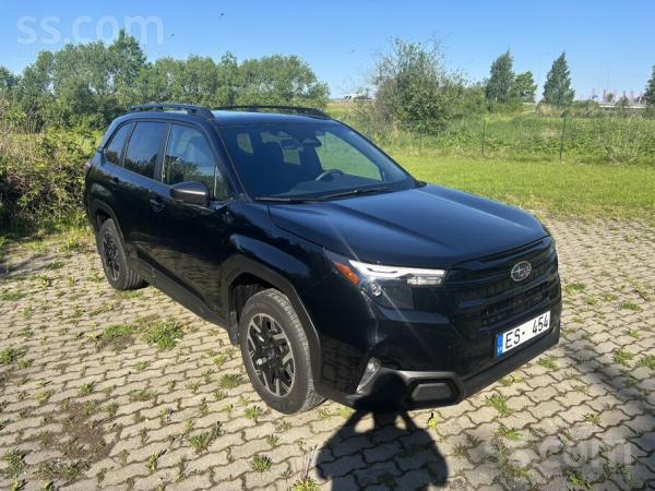 Melns Subaru Forester 2025 Ogre, ar dzinēja tilpumu 2.50 L un nobraukumu 5 tūkst. km par 29300 €, foto 2 vietnē AUTOMOTO.COM.LV