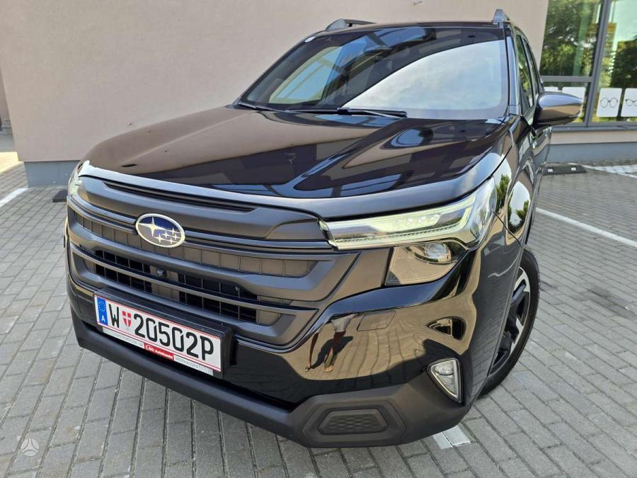 Black Subaru Forester 2025 in Utena, with an engine capacity of 2.00 L and mileage of 6 thousand km for 26500 €, photo 3 on AUTOMOTO.COM.LV