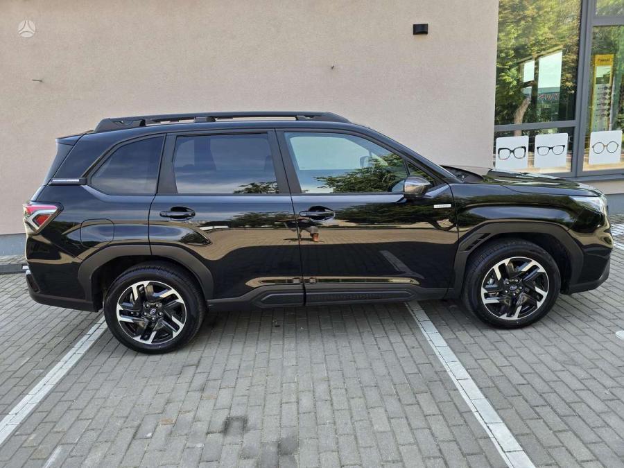 Black Subaru Forester 2025 in Utena, with an engine capacity of 2.00 L and mileage of 6 thousand km for 26500 €, photo 11 on AUTOMOTO.COM.LV