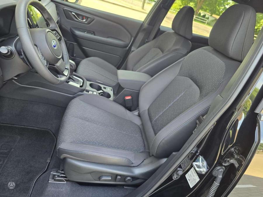 Black Subaru Forester 2025 in Utena, with an engine capacity of 2.00 L and mileage of 6 thousand km for 26500 €, photo 15 on AUTOMOTO.COM.LV