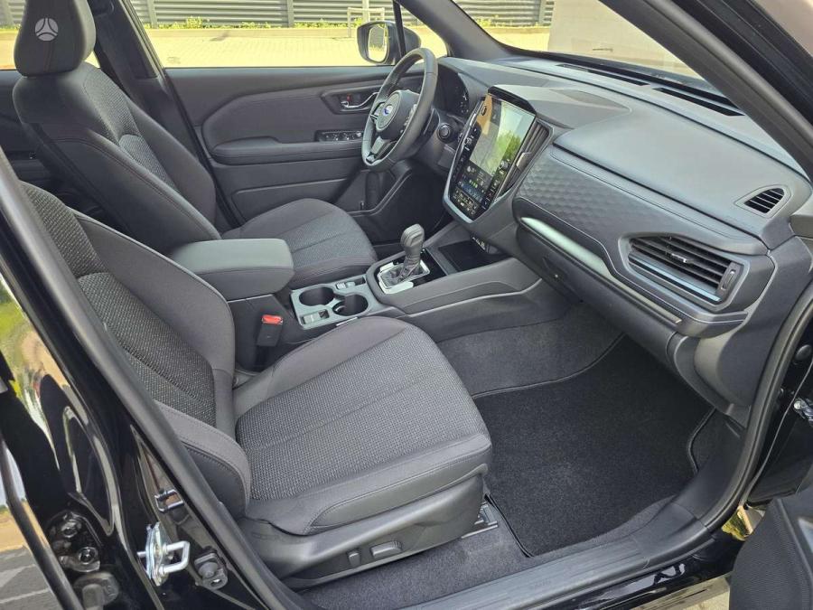 Black Subaru Forester 2025 in Utena, with an engine capacity of 2.00 L and mileage of 6 thousand km for 26500 €, photo 16 on AUTOMOTO.COM.LV