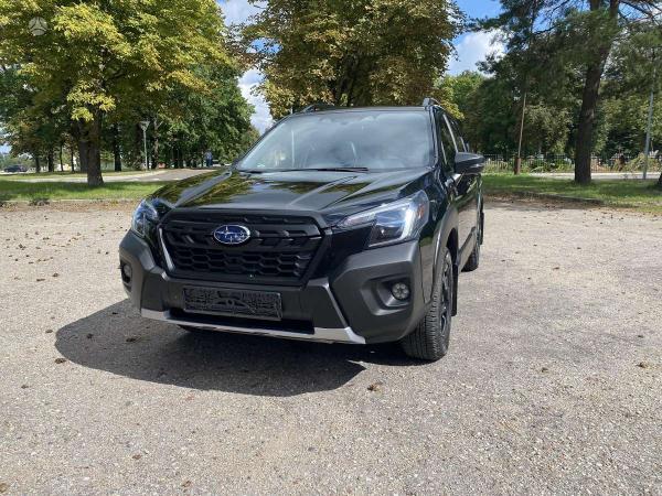 Melns Subaru Forester 2025 Šauļi, ar dzinēja tilpumu 2.50 L un nobraukumu 15 tūkst. km par 25300 €, foto 1 vietnē AUTOMOTO.COM.LV