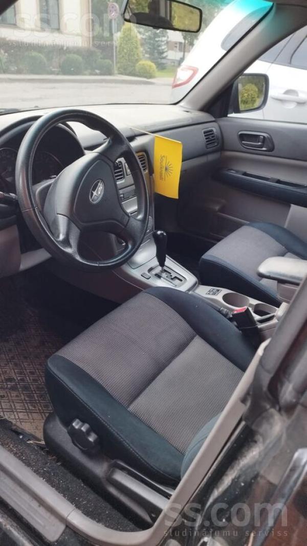 Melns Subaru Forester 2007 Rīga, ar dzinēja tilpumu 2.00 L un nobraukumu 323 tūkst. km par 400 €, foto 4 vietnē AUTOMOTO.COM.LV