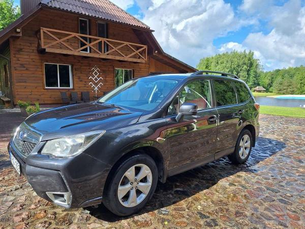 Black Subaru Forester 2016 in Rietavas, with an engine capacity of 2.50 L and mileage of 214 thousand km for 7200 €, photo 3 on AUTOMOTO.COM.LV