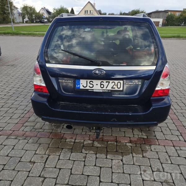 Melns Subaru Forester 2008 Cēsis, ar dzinēja tilpumu 2.00 L un nobraukumu 543 tūkst. km par 850 €, foto 5 vietnē AUTOMOTO.COM.LV