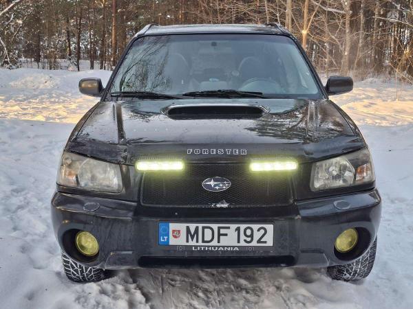 Melns Subaru Forester 2004 Šilutė, ar dzinēja tilpumu 2.50 L un nobraukumu 290 tūkst. km par 3750 €, foto 2 vietnē AUTOMOTO.COM.LV