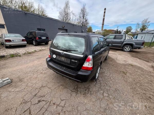 Black Subaru Forester 2006 in Daugavpils, with an engine capacity of 2.00 L and mileage of 180 thousand km for 1200 €, photo 2 on AUTOMOTO.COM.LV