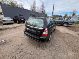 Black Subaru Forester 2006 in Daugavpils, with an engine capacity of 2.00 L and mileage of 180 thousand km for 1200 €, photo 3 on AUTOMOTO.COM.LV