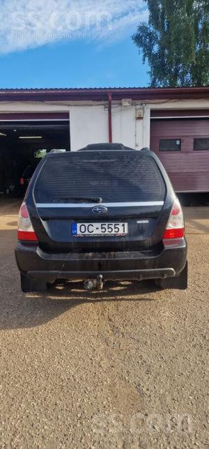 Black Subaru Forester 2006 in Riga, with an engine capacity of 2.00 L and mileage of 372 thousand km for 1300 €, photo  on AUTOMOTO.COM.LV