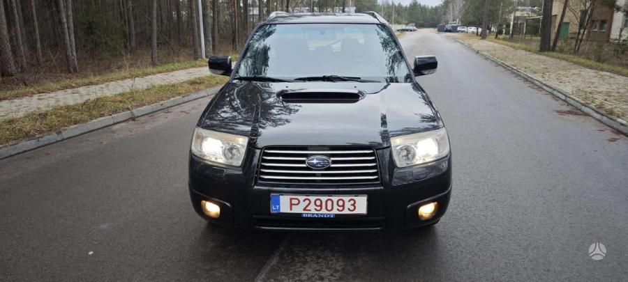 Black Subaru Forester 2007 in Varena, with an engine capacity of 2.50 L and mileage of 283 thousand km for 4500 €, photo 2 on AUTOMOTO.COM.LV