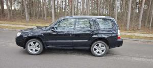 Black Subaru Forester 2007 in Varena, with an engine capacity of 2.50 L and mileage of 283 thousand km for 4500 €, photo 8 on AUTOMOTO.COM.LV