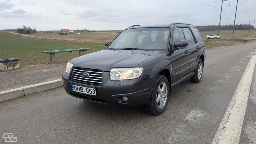 Black Subaru Forester 2007 in Jonava, with an engine capacity of 2.00 L and mileage of 234 thousand km for 3400 €, photo 2 on AUTOMOTO.COM.LV