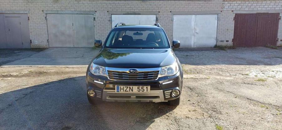 Melns Subaru Forester 2008 Pasvalys, ar dzinēja tilpumu 1.99 L un nobraukumu 370 tūkst. km par 4000 €, foto 1 vietnē AUTOMOTO.COM.LV