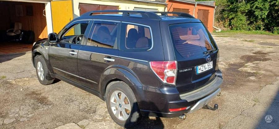 Melns Subaru Forester 2008 Pasvalys, ar dzinēja tilpumu 1.99 L un nobraukumu 370 tūkst. km par 4000 €, foto 4 vietnē AUTOMOTO.COM.LV