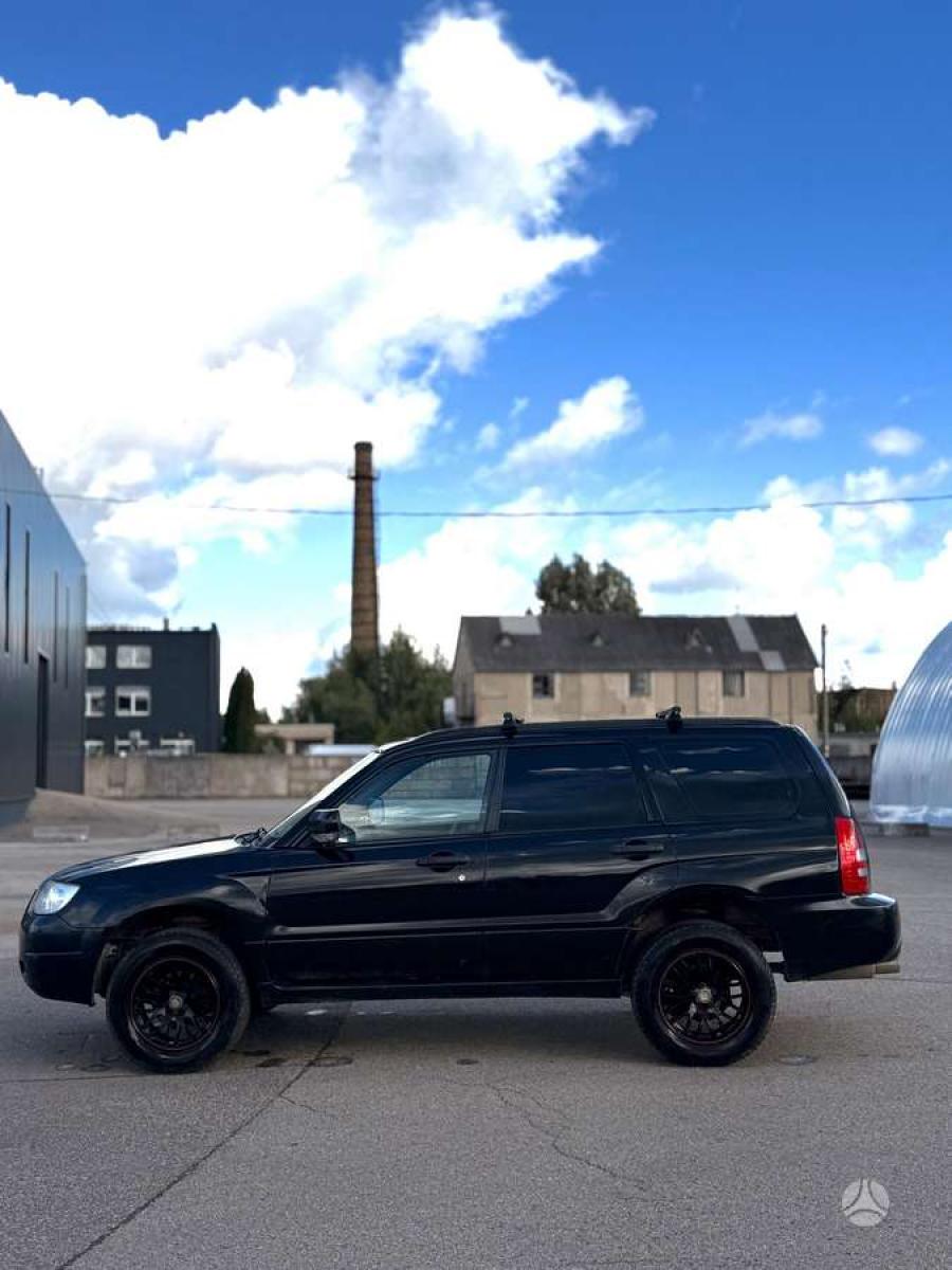 Melns Subaru Forester 2008 Mažeikiai, ar dzinēja tilpumu 2.00 L un nobraukumu 300 tūkst. km par 2900 €, foto 3 vietnē AUTOMOTO.COM.LV