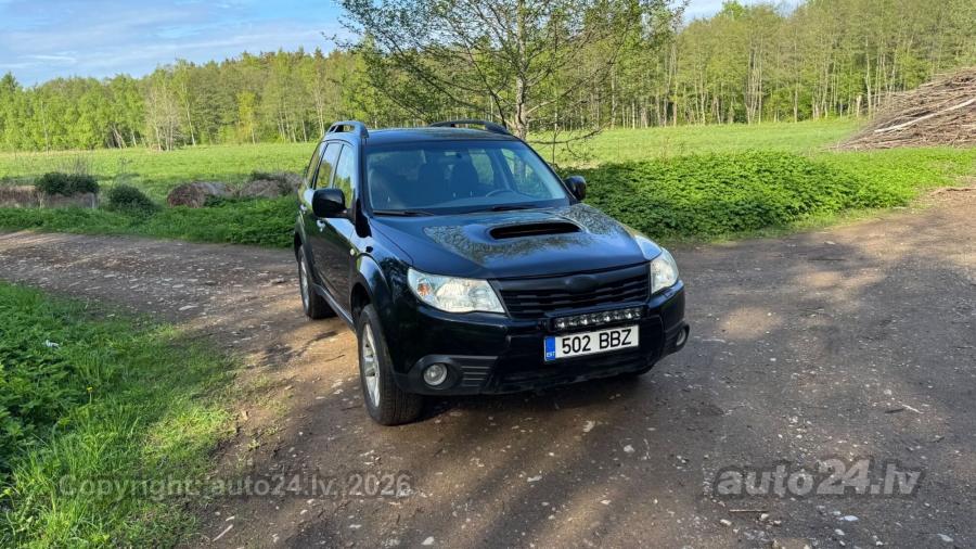 Melns Subaru Forester 2009 Tallina, ar dzinēja tilpumu 2.50 L un nobraukumu 263 tūkst. km par 4900 €, foto 1 vietnē AUTOMOTO.COM.LV