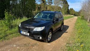 Melns Subaru Forester 2009 Tallina, ar dzinēja tilpumu 2.50 L un nobraukumu 263 tūkst. km par 4900 €, foto 3 vietnē AUTOMOTO.COM.LV