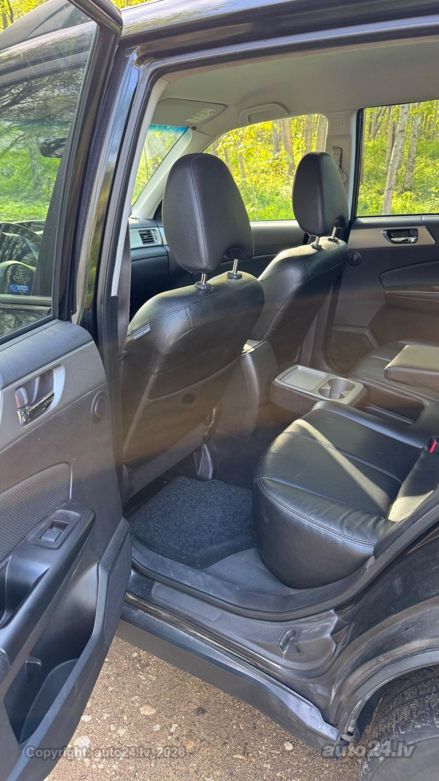Melns Subaru Forester 2009 Tallina, ar dzinēja tilpumu 2.50 L un nobraukumu 263 tūkst. km par 4900 €, foto 9 vietnē AUTOMOTO.COM.LV