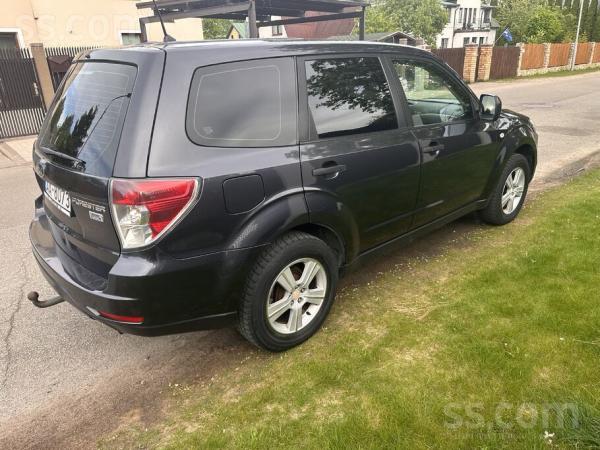 Melns Subaru Forester 2010 Jūrmala, ar dzinēja tilpumu 2.00 L un nobraukumu 270 tūkst. km par 3000 €, foto 6 vietnē AUTOMOTO.COM.LV