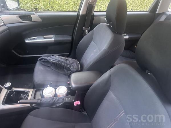 Melns Subaru Forester 2010 Jūrmala, ar dzinēja tilpumu 2.00 L un nobraukumu 270 tūkst. km par 3000 €, foto 8 vietnē AUTOMOTO.COM.LV