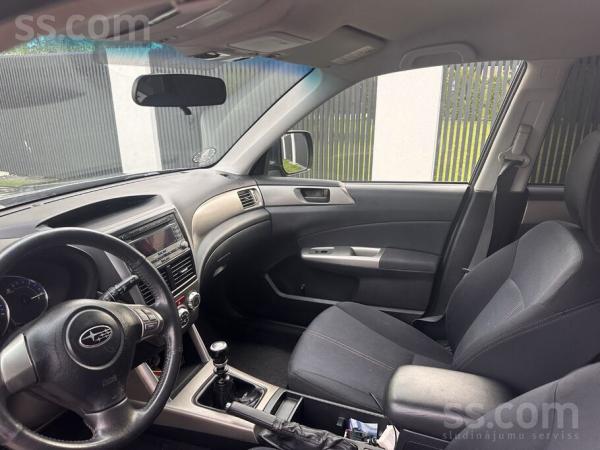 Melns Subaru Forester 2010 Jūrmala, ar dzinēja tilpumu 2.00 L un nobraukumu 270 tūkst. km par 3000 €, foto 10 vietnē AUTOMOTO.COM.LV