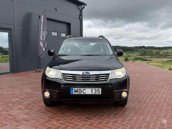 Melns Subaru Forester 2010 Druskininkai, ar dzinēja tilpumu 2.50 L un nobraukumu 236 tūkst. km par 4590 €, foto 3 vietnē AUTOMOTO.COM.LV