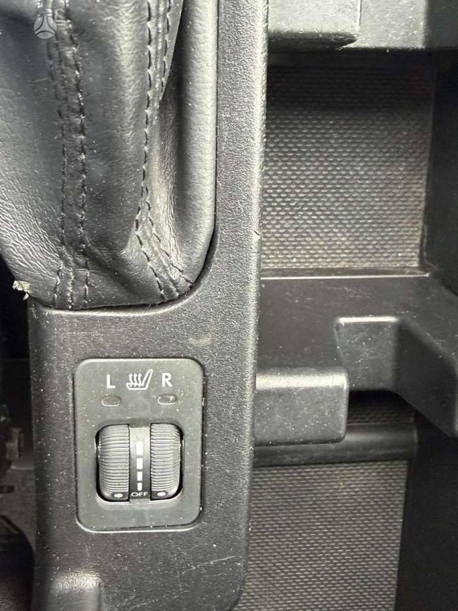 Black Subaru Forester 2010 in Druskininkai, with an engine capacity of 2.50 L and mileage of 236 thousand km for 4590 €, photo 15 on AUTOMOTO.COM.LV