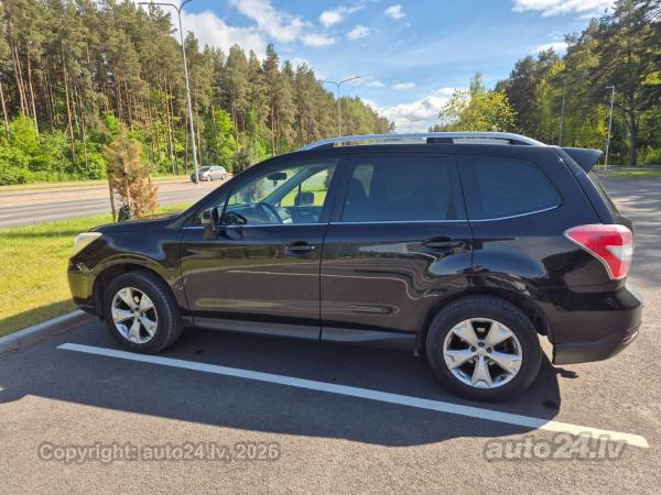 Melns Subaru Forester 2013 Tallina, ar dzinēja tilpumu 2.00 L un nobraukumu 180 tūkst. km par 10400 €, foto 3 vietnē AUTOMOTO.COM.LV