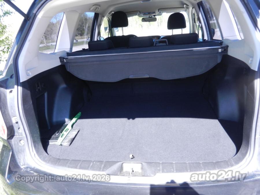 Black Subaru Forester 2015 in Tallinn, with an engine capacity of 2.00 L and mileage of 232 thousand km for 9500 €, photo 12 on AUTOMOTO.COM.LV