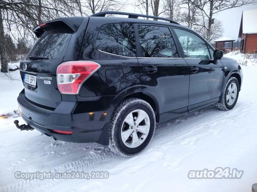 Melns Subaru Forester 2016 Pērnava, ar dzinēja tilpumu 2.00 L un nobraukumu 297 tūkst. km par 7900 €, foto 4 vietnē AUTOMOTO.COM.LV