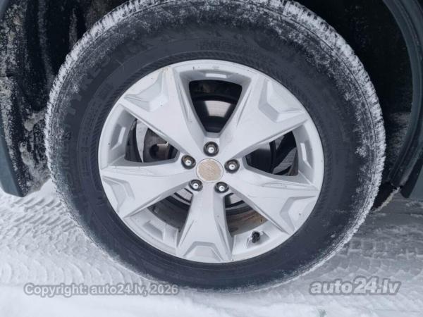 Black Subaru Forester 2016 in Parnu, with an engine capacity of 2.00 L and mileage of 297 thousand km for 7900 €, photo 11 on AUTOMOTO.COM.LV